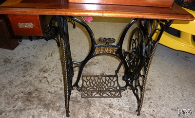 Treadles & Treasures: Pfaff Model L Treadle